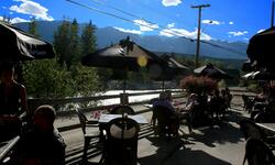 Pubs and Bars in Golden | Tourism Golden, BC, Canada